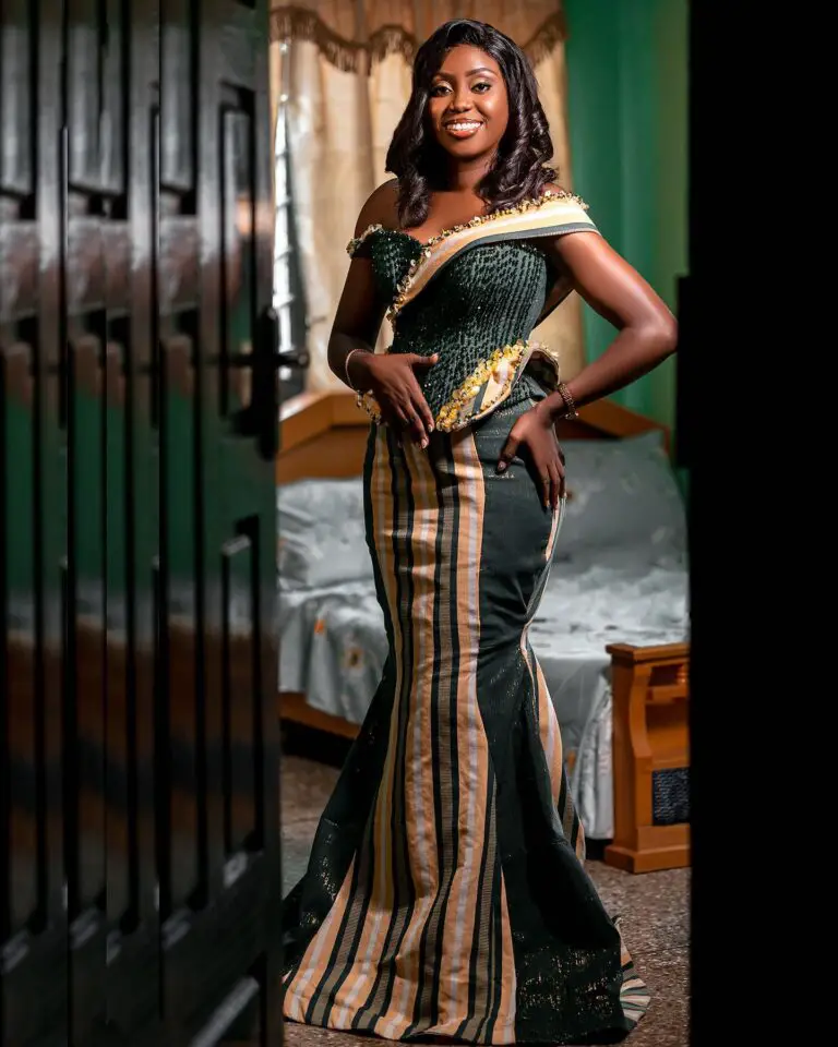 41 Engagement Kente Styles For The Modern Bride. - Kente Knots