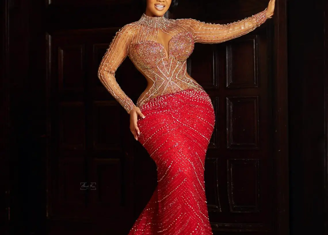 Ombre Kente(2024): Bridal Styles That Are Beyond Beautiful - Kente Knots