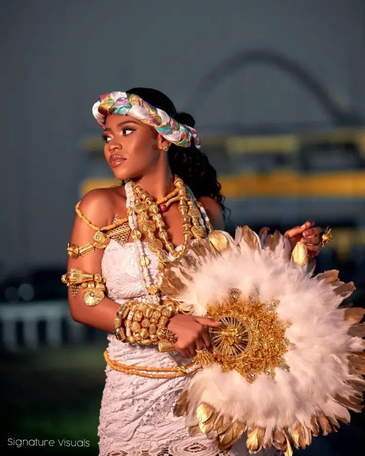 Chic & Stylish Bridal Fan Ideas for Your Dream Wedding - Kente Knots