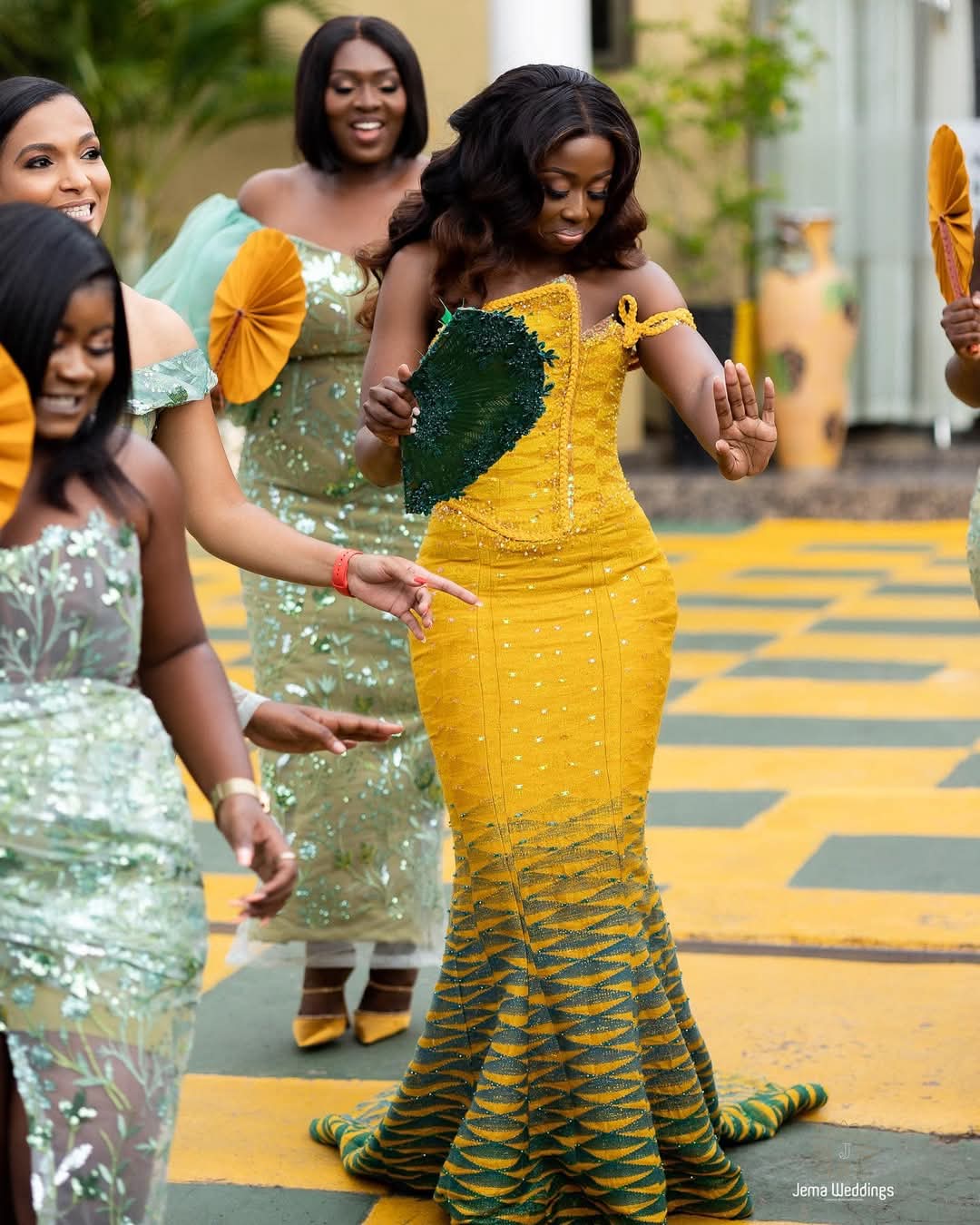 These Yellow Kente Styles are For Brides Who Want to Glow - Kente Knots